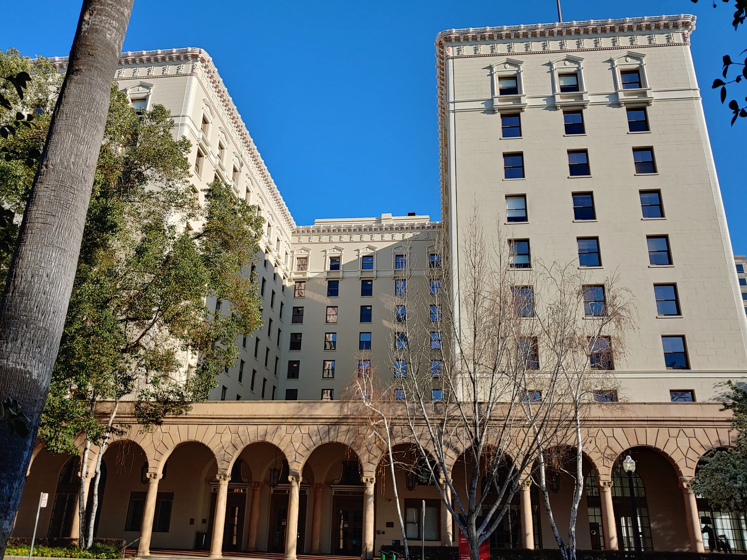 Senator Hotel Office Building | PULLMAN